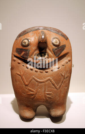Sculpted vessel Huari Transitional period 800 AD - 1300 AD Museo de ...