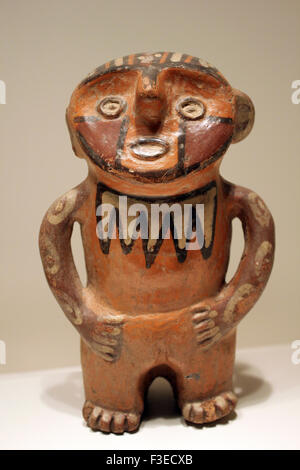 Sculpted vessel Huari Transitional period 800 AD - 1300 AD Museo de ...