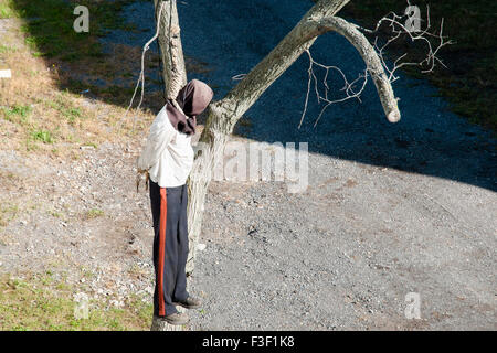 Dead man hanging Stock Photo: 11212603 - Alamy