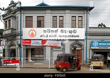 Colombo Sri Lanka Sampath Bank Building Stock Photo - Alamy