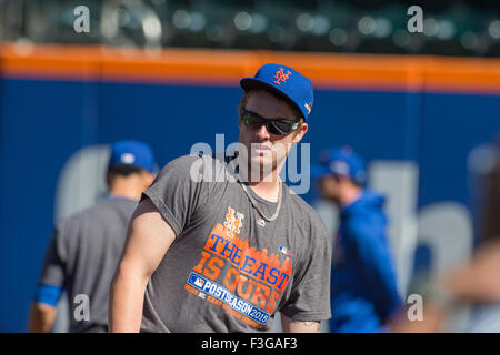 New York Mets pitcher Reed Garrett (75) throws during the seventh ...