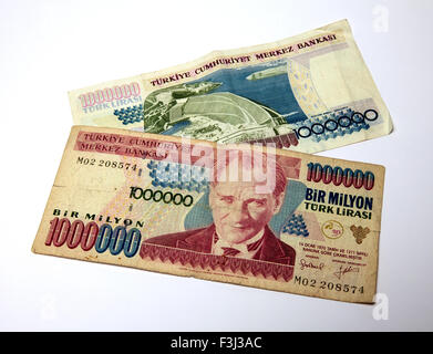 Turkish money Lira Note 1 million lira, 1 BiR Milyon Turk Lirasi, close ...
