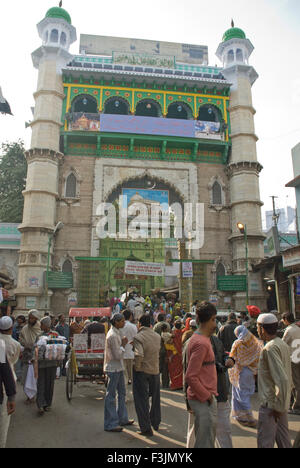 The Sufi shrine Ajmer Dargah Khwaja Moinuddin Chishti is decorated in ...