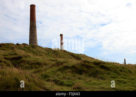 Chimney stack ruined mineshaft Botallack tin mine, Cornwall, England ...