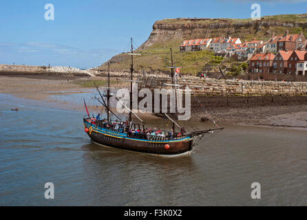 The 40% scale replica of Captain cook's Endeavour in Whitby harbour ...