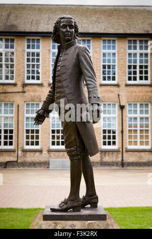 Statue of William Wilberforce outside Hull college Wilberforce Drive ...