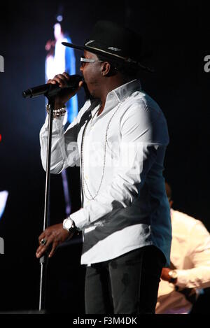 Anthony Hamilton performs at the Dell Music Center in Philadelphia ...