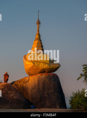 The golden rock stupa at dusk in Kyaikhtiyo Myanmar Stock Photo - Alamy