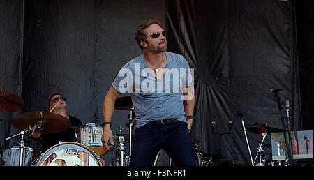 Craig Morgan performs at the Annual Kicker Country Stampede in ...