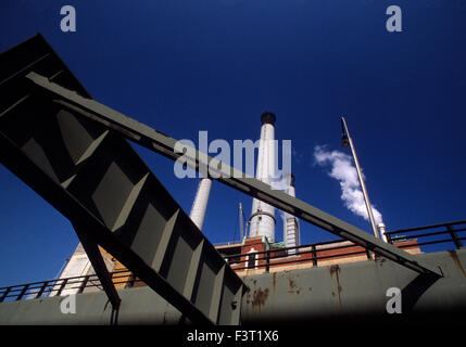 The Con Edison 14th Street Power Plant and distribution facility ...