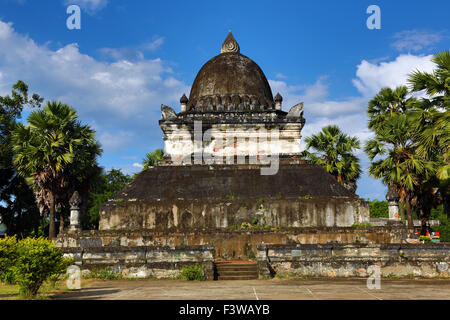 The That Makmo Stupa at Vat Visoun (aka Wat Wisunalat) Temple, Luang ...