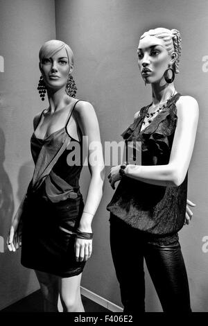 Shop window dummy Stock Photo - Alamy