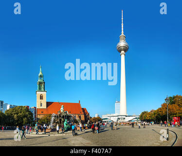 Germany, Berlin, Alexanderplatz, square, fountain, Fernsehturm Berlin ...
