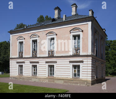 Upper park. Palace of the emperor Pyotr III Stock Photo - Alamy