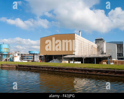 British Salt Factory on the Trent and Mersey Canal in Middlewich ...