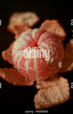 Section of seedless satsuma mandarin Stock Photo - Alamy