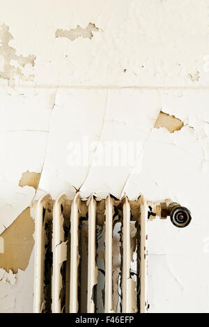 rusty old radiator, interior Stock Photo - Alamy