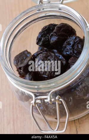 Getrocknete Pflaumen - Dried prunes Stock Photo - Alamy