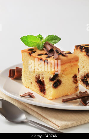 slices of chocolate chip sponge cake Stock Photo - Alamy