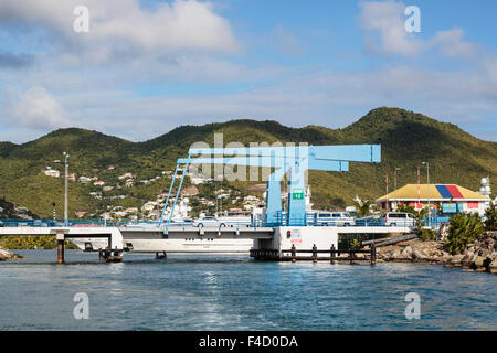 Caribbean, Anguilla. Cars going over drawbridge Stock Photo - Alamy