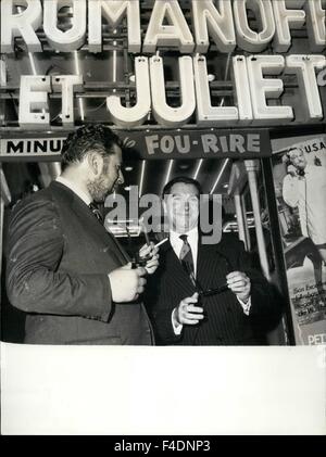 Peter Ustinov Film Romanoff And Juliet (1961) Director: Peter Ustinov ...