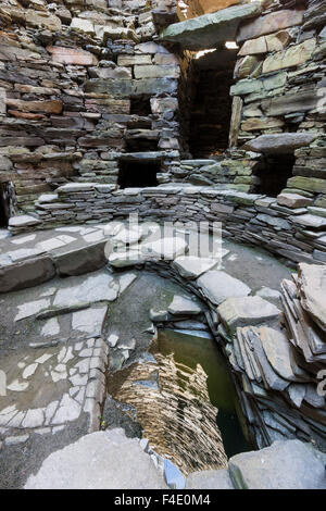 Mousa Broch interior Stock Photo: 125379195 - Alamy