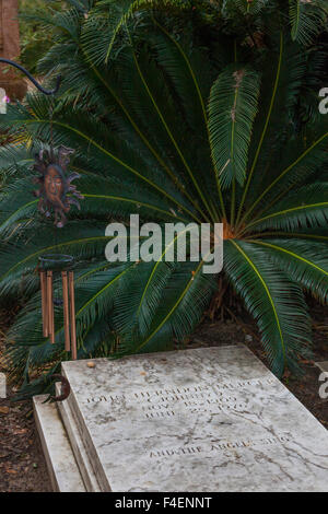 Johnny Mercer grave at Bonaventure Cemetery Savannah Georgia Stock ...