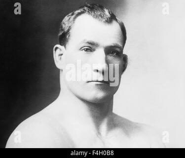 Vintage photo of heavyweight boxer "Sailor" Tom Sharkey (1873 Stock ...