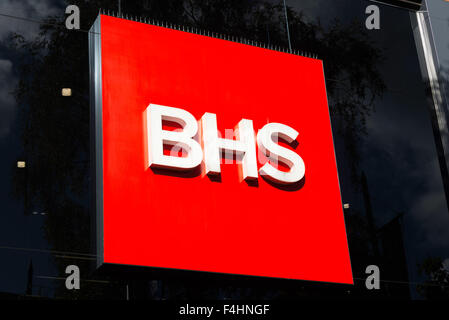 British Home Stores (BHS) store at Cardiff Bay retail park, Cardiff ...