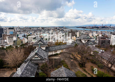 Japan, Wakayama castle. The Renritsushiki style Honmaru compound from ...
