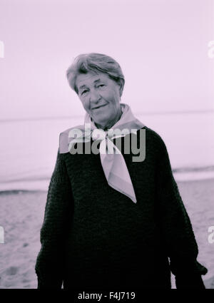 portrait of an elder woman Stock Photo - Alamy