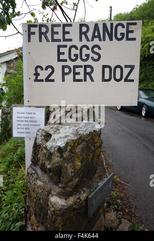 free range eggs sign Stock Photo - Alamy