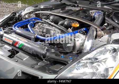 Sports car engine bay, Nissan 350Z (tuned car Stock Photo - Alamy