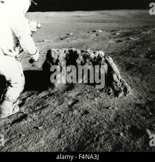 Alan Shepard And Apollo 14 Lunar Module Stock Photo - Alamy