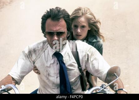 clint eastwood, sondra locke, the gauntlet, 1977 Stock Photo - Alamy