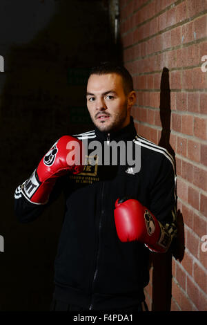 South Yorkshire Boxer Josh Wale with his son Mikey Wale (2 Stock Photo ...