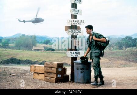 PLATOON, Charlie Sheen, 1986. (c) Orion Pictures/ Courtesy: Everett ...