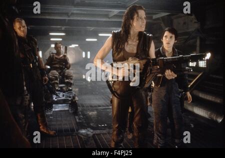ALIEN RESURRECTION WINONA RYDER, RON PERLMAN Date: 1997 Stock Photo - Alamy