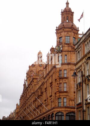 The historic Harrods Department Store in Kensington, Westminster ...