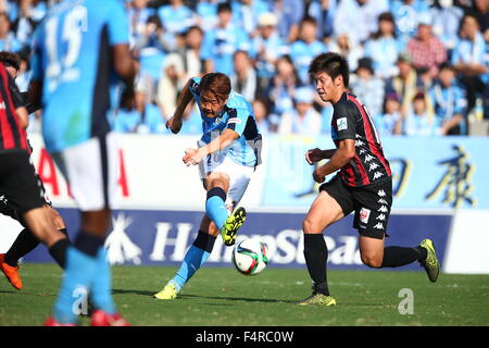 Shizuoka, Japan. 18th Oct, 2015. Jubilo Iwata team group line-up ...