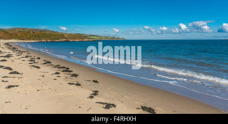 Beach between Lligwy and Dulas (Traeth Yr Ora) , Isle of Anglesey ...
