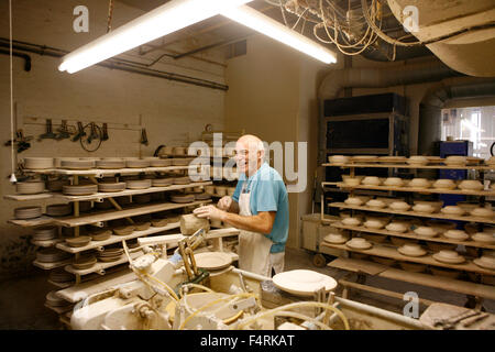 Workers at the Emma Bridgewater Pottery Factory in Stoke on Trent ...