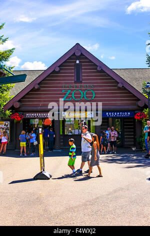 Entrance to the Portland Zoo at Washington park, Portland Oregon Stock ...