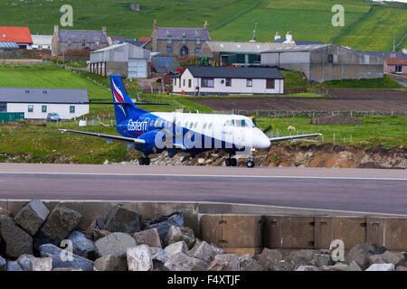 Jetstream Aircraft 4100 Jetstream 41 G-MAJT on runway at Sumburgh ...