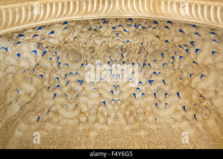 Canopy with stonework. Arabesques made with Arabic calligraphy. Hall of ...