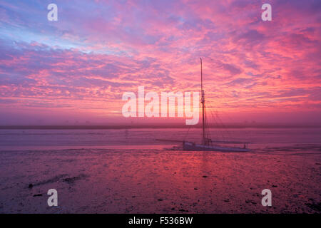 The Whitstable oyster yawl Gamecock F76 moored on Faversham creek Stock ...