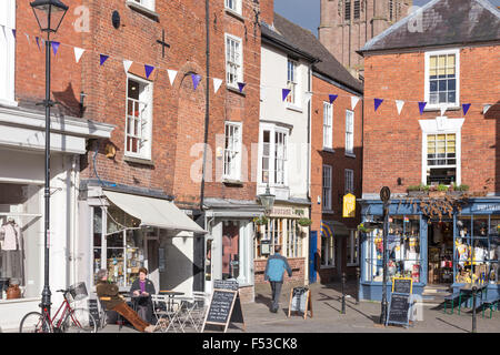 Shopping in Castle square Ludlow, Shropshire, England Stock Photo - Alamy