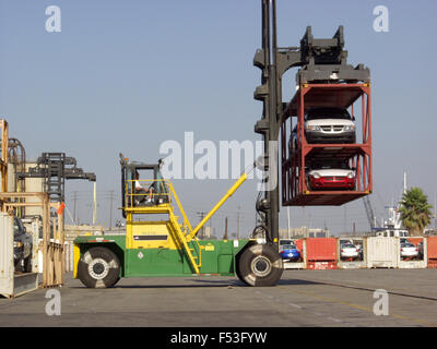 auto shipping racks Stock Photo - Alamy
