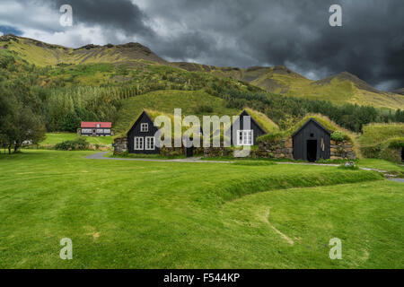 Traditional icelandic farmhouse Stock Photo - Alamy