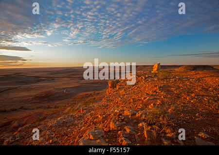 Stunning Australian outback landscape from hilltop lookout at sunset ...